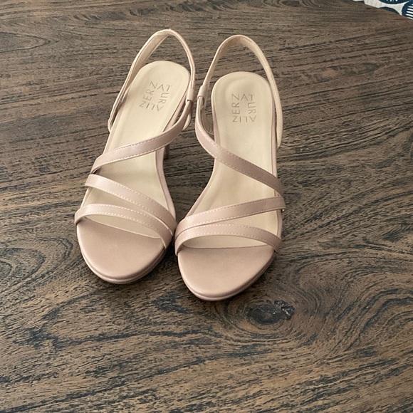 Naturalizer | Shoes | Naturalizer Womens Nude Strappy Sandals | Poshmark
